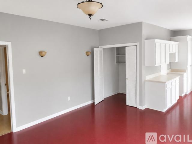 2 BR, 3 BA Apartment 15 Claiborne Street, Natchez, MS 39120