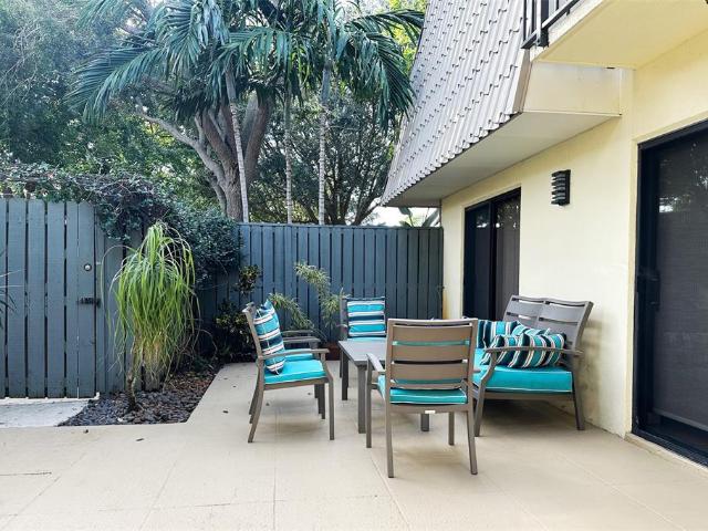 2 BR, 3 BA Apartment 1700 Embassy Drive, West Palm Beach, FL 33401
