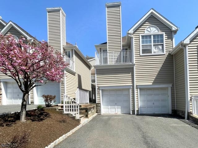 2 BR, 3 BA Apartment 18 Springholm Dr, Berkeley Heights, NJ 07922