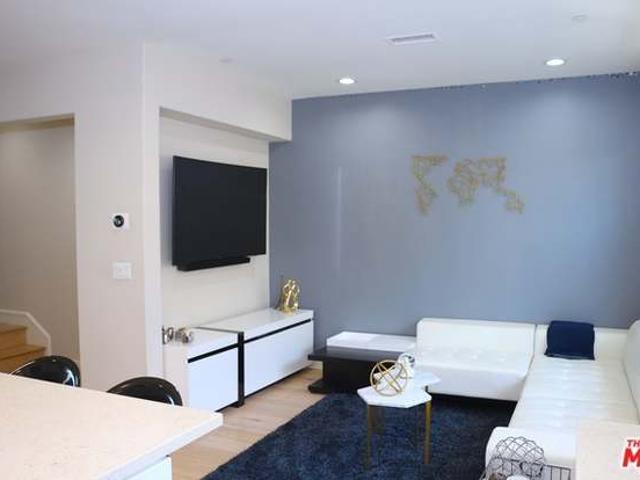 2 BR, 3 BA Apartment 121 Tallowood, Irvine, CA 92620