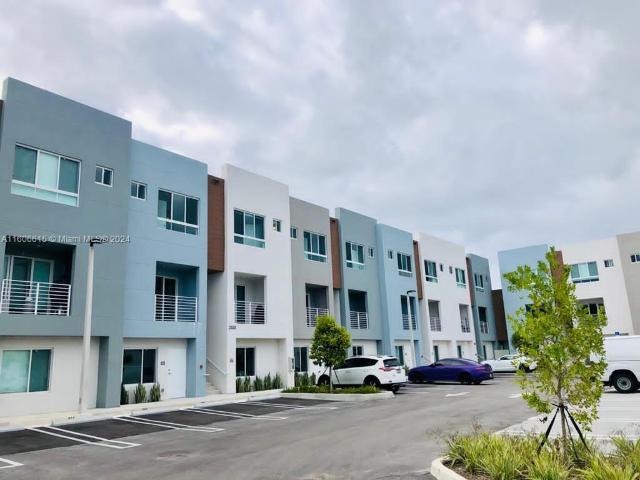 2 BR, 3 BA Apartment 2505 Northeast 193rd St, Aventura, FL 33180