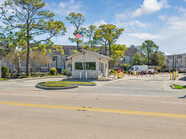2 BR, 3 BA Apartment 2968 Holly Hall Street, Houston, TX 77054