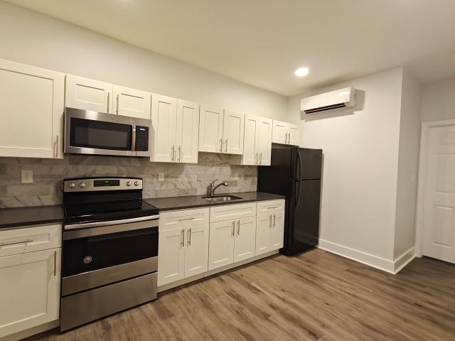 2 BR, 3 BA Apartment 3019 N Bambery, Philadelphia, PA 19132