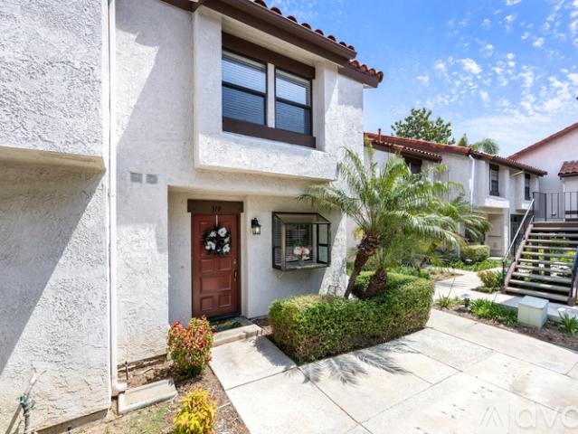 2 BR, 3 BA Apartment 319 Molokai Drive, Placentia, CA 92870