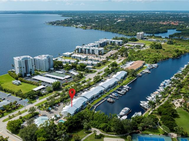 2 BR, 3 BA Apartment 3345 North Key Drive, North Fort Myers, FL 33903