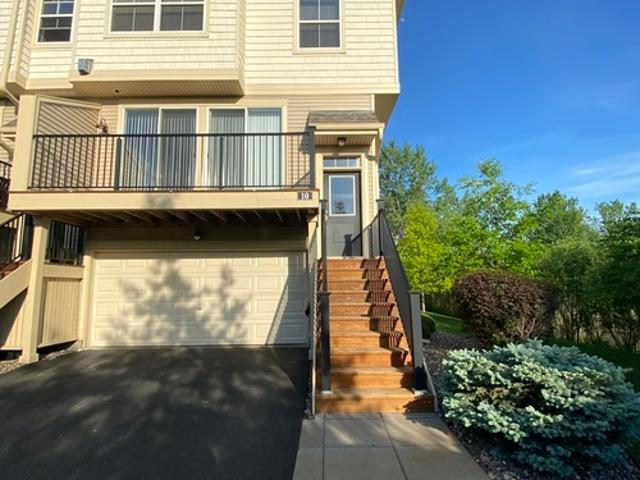 2 BR, 3 BA Apartment 4665 Victor Path, Unit 10, Hugo, MN 55038