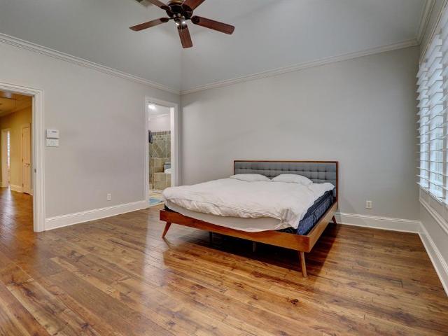 2 BR, 3 BA Apartment 5606 Pershing Avenue, Fort Worth, TX 76107