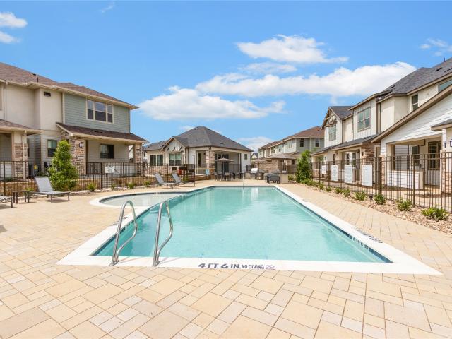 2 BR, 3 BA Apartment 5900 83 Highway 287 Frontage Road, Arlington, TX 76017