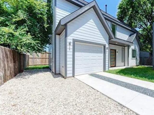2 BR, 3 BA Apartment 502 Tillery St, Unit 2, Austin, TX 78702