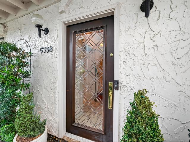 2 BR, 3 BA Apartment 5338 Brownway Street, Houston, TX 77056