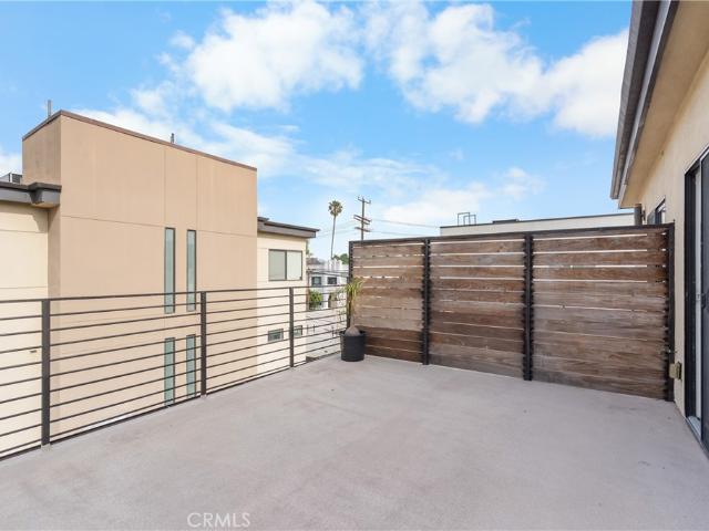 2 BR, 3 BA Apartment 6009 1/2 Barton Avenue, Los Angeles, CA 90038