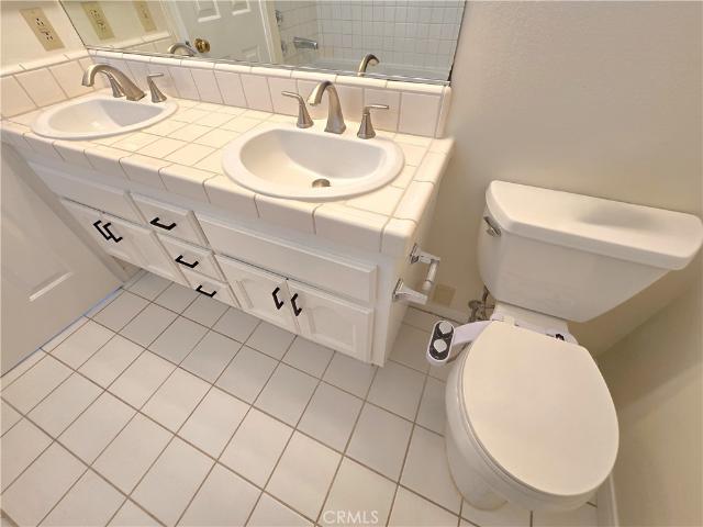 2 BR, 3 BA in South Lawndale