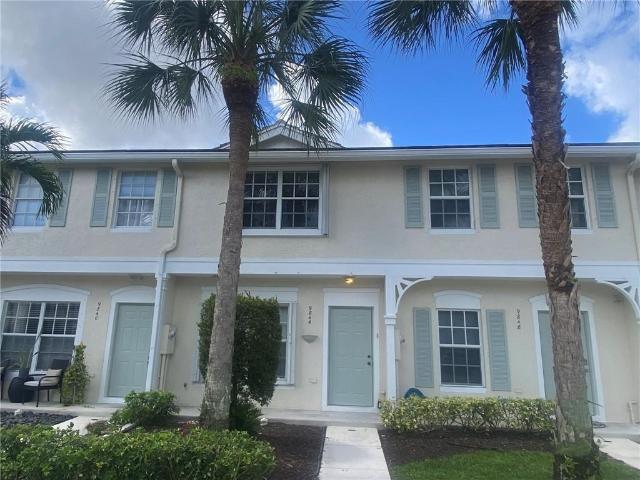 2 BR, 3 BA in Westview