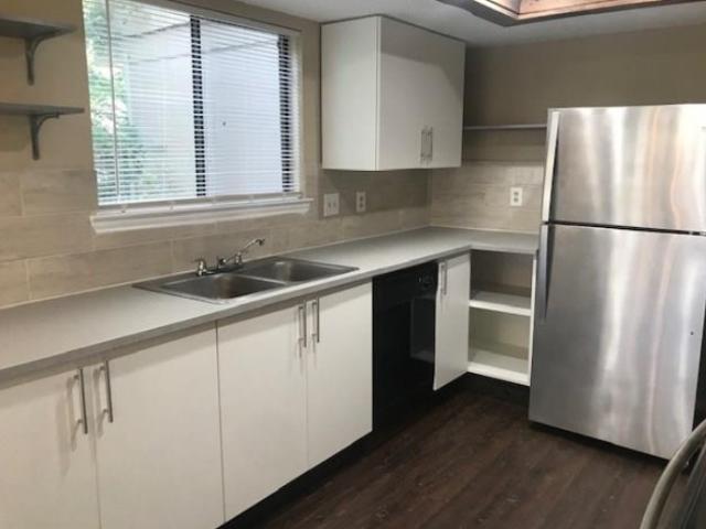 2 BR, 3 BA in Tanglewood Forest