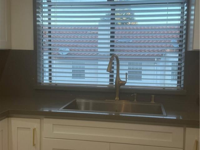 2 BR, 3 BA in Tarzana