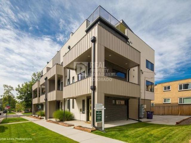 2 Br, 4 bath, Townhouse/Brownstone/RowHouse 2415 Decatur St