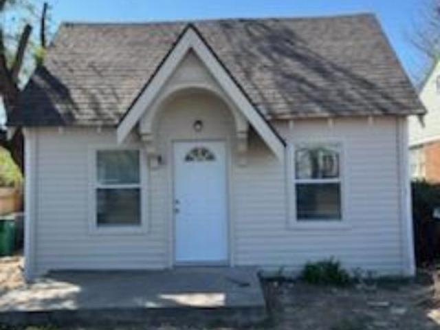 2 Br, 4 bath, Single Family Home 2916 NW 14th Street