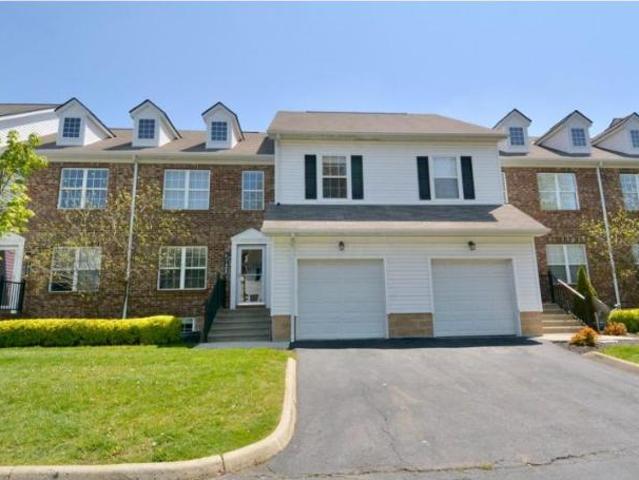 2 Br, 4 bath, Single Family 7408 Cayman Ln