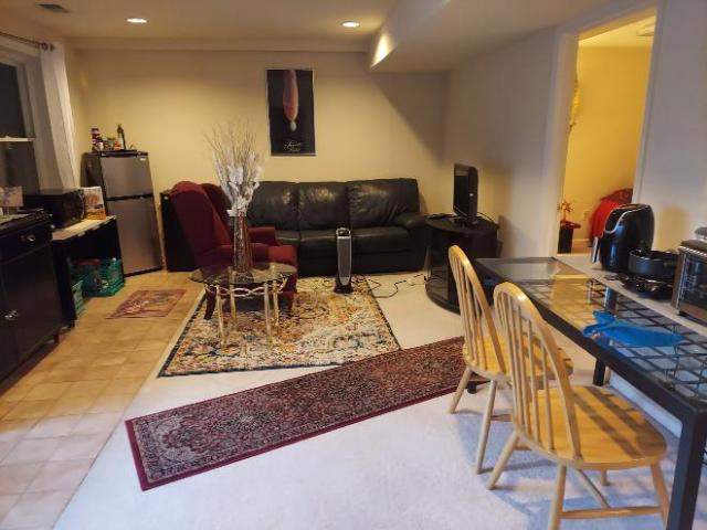 2 Br, 4 bath, Single Family 9205 Linden Grove Court