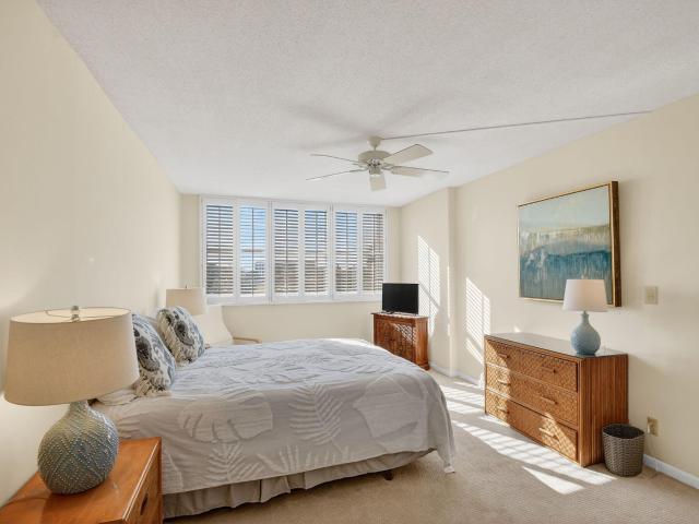 2 BR, 4 BA Apartment 2600 North Flagler Drive, West Palm Beach, FL 33407