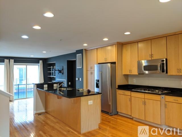 2 BR, 4 BA Apartment 9698 Cedar Farm Circle, Unit Kendall Square, Fairfax, VA 22031