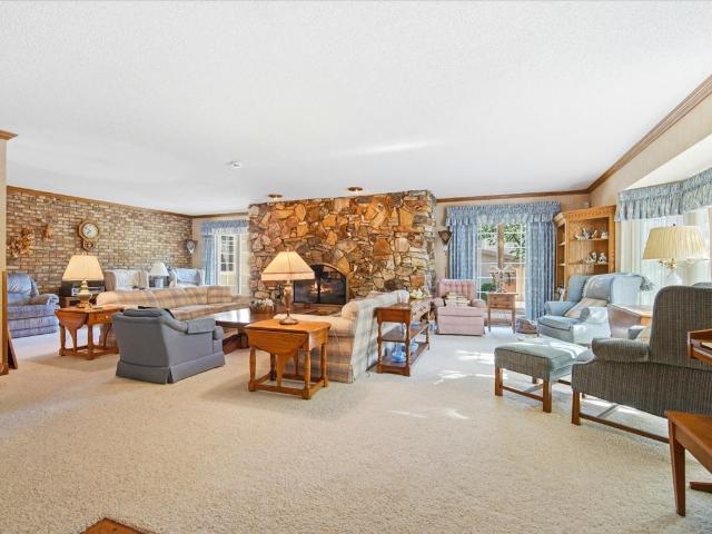 2 Breckenridge Drive