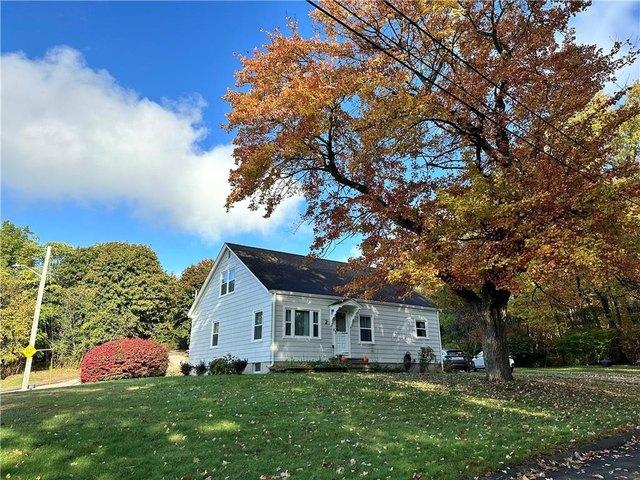 2 Broadway, Woonsocket, RI 02895