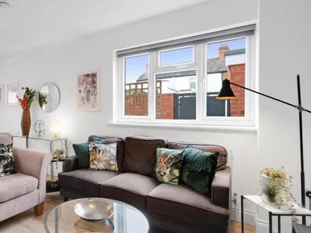 2 Brownlow Road, Borehamwood, WD6 2DE, United Kingdom | 4 bed townhouse for rent #118297181 | Rentberry