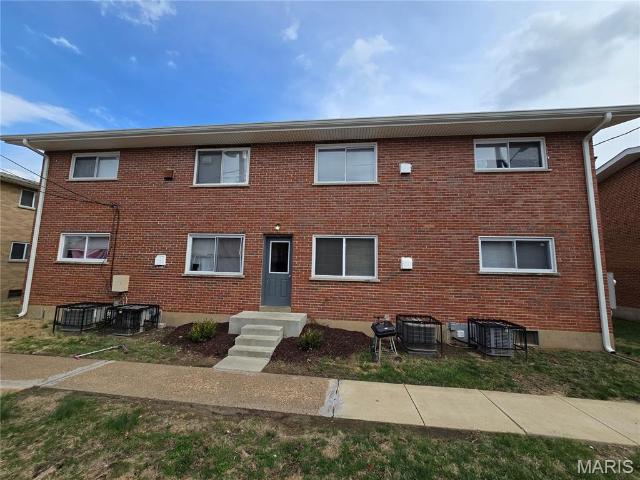 2 Bruce Dr, Florissant, MO 63031 | MLS #26013 | Compass