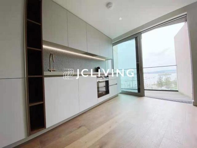 2 Cutter Lane Studio to rent £2,201 pcm £508 pw