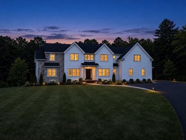 2 Cynthia Cir, Wenham, MA 01984