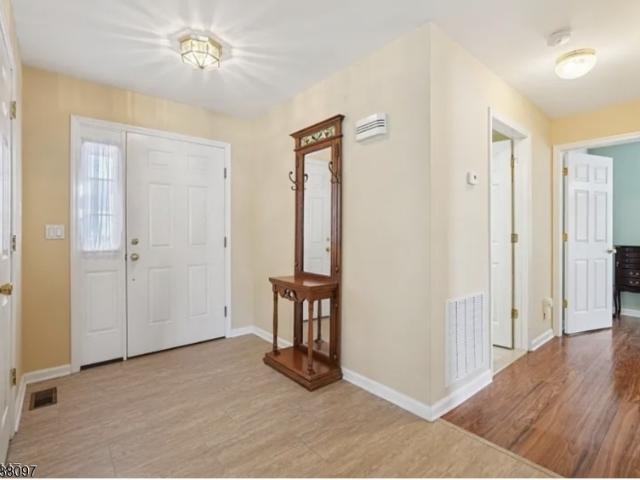 2 Caleb Ct
