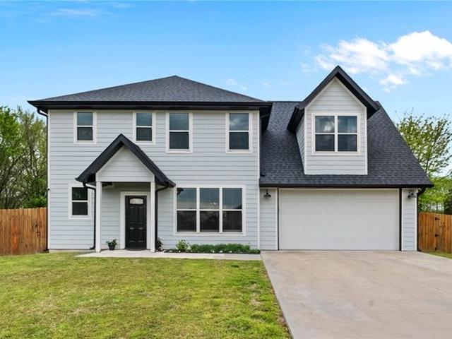 2 Cannich Cir, Bella Vista, AR 72715