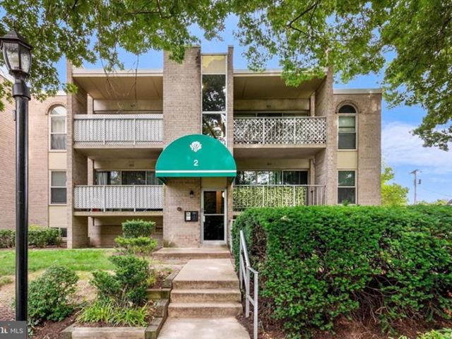 2 Canterbury Sq Apt 202, Alexandria, VA 22304