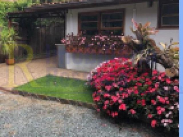 2 CASAS MESMO TERRENO