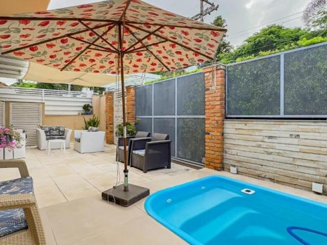 2 CASAS NO MESMO ENDEREÇO PROXIMO AO IGUTEMI!