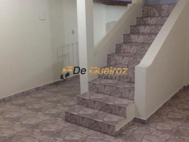 2 CASAS NO MESMO TERRENO COM ÓTIMA LOCALIZAÇÃO !