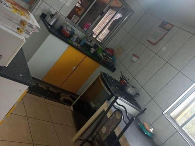 2 Casas á venda com salão comercial, 316m², 5 Vagas, em Jardim Triângulo por.