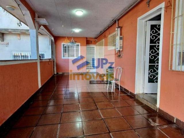 2 Casas á venda com 326m² num único terreno, com suítes, closet e 2 vagas no Jardim Cipava em Osasco