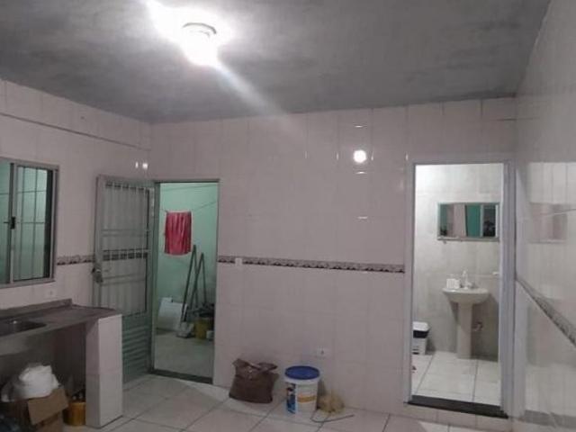 2 Casas a venda cada uma com 2 Dormitórios e 2 banheiros, em Vila Primavera.