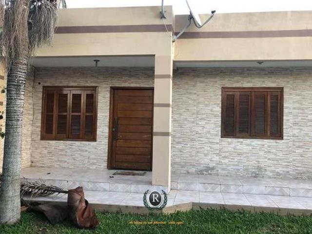 2 casas a venda em bairro residencial de Torres