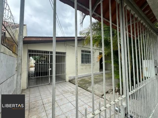 2 Casas! Casa 2 dormitórios, 1 banheiro, cozinha, sala, garagem 3 vagas mais u