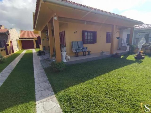 2 Casas de Alvenaria no Centro em Cidreira Semi Mobiliada