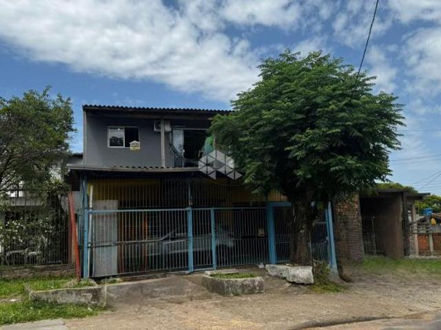 2 CASAS E 1 LOJA COMERCIAL NA AVENIDA JORGE PEREIRA NUNES
