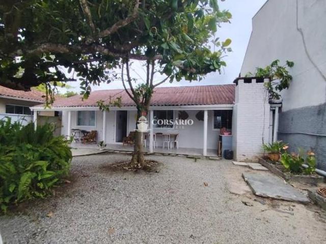 2 casas em Matinhos de frente para Av. Paranaguá