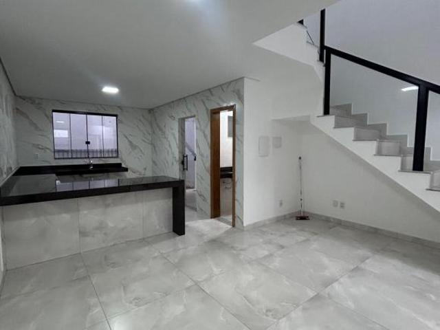 2 Casas Geminadas à venda no Cabral!
