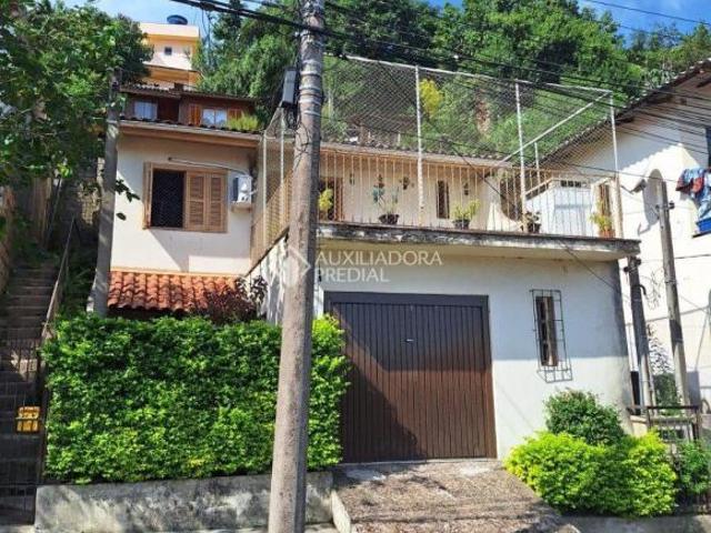 2 Casas independentes a venda no bairro Cascata, terreno 10 x 30 metros