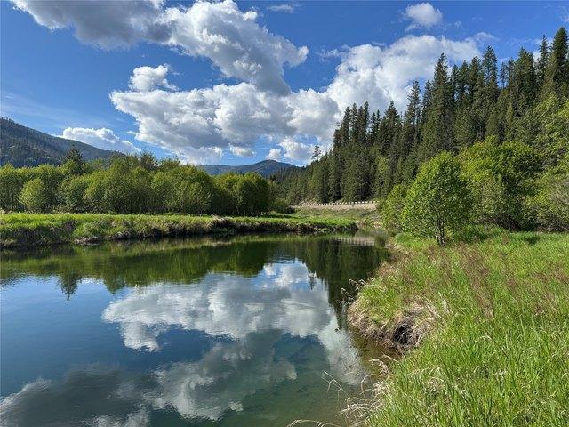 2 Cedar Grove Ln, Noxon, MT 59853