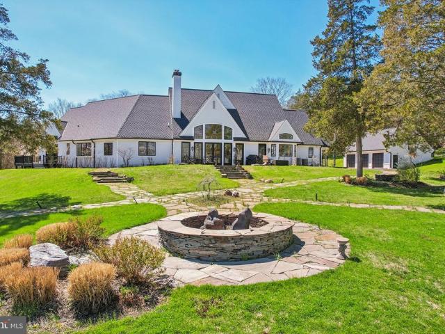 2 Cedar Lane