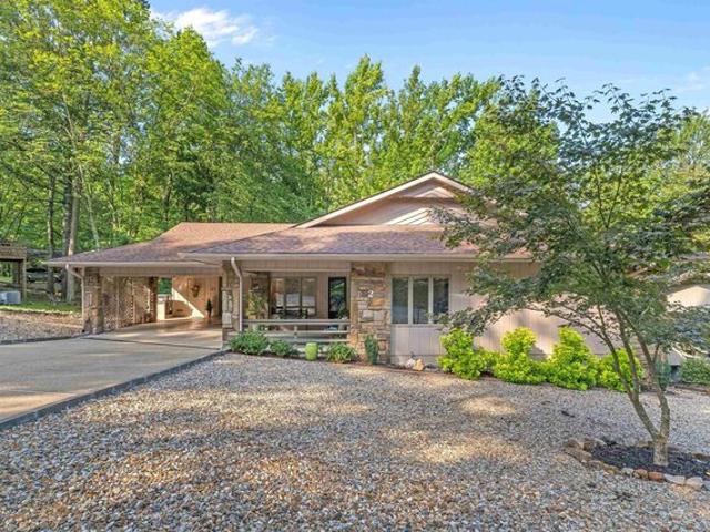 2 Charnela Ln, Hot Springs Village, AR 71909